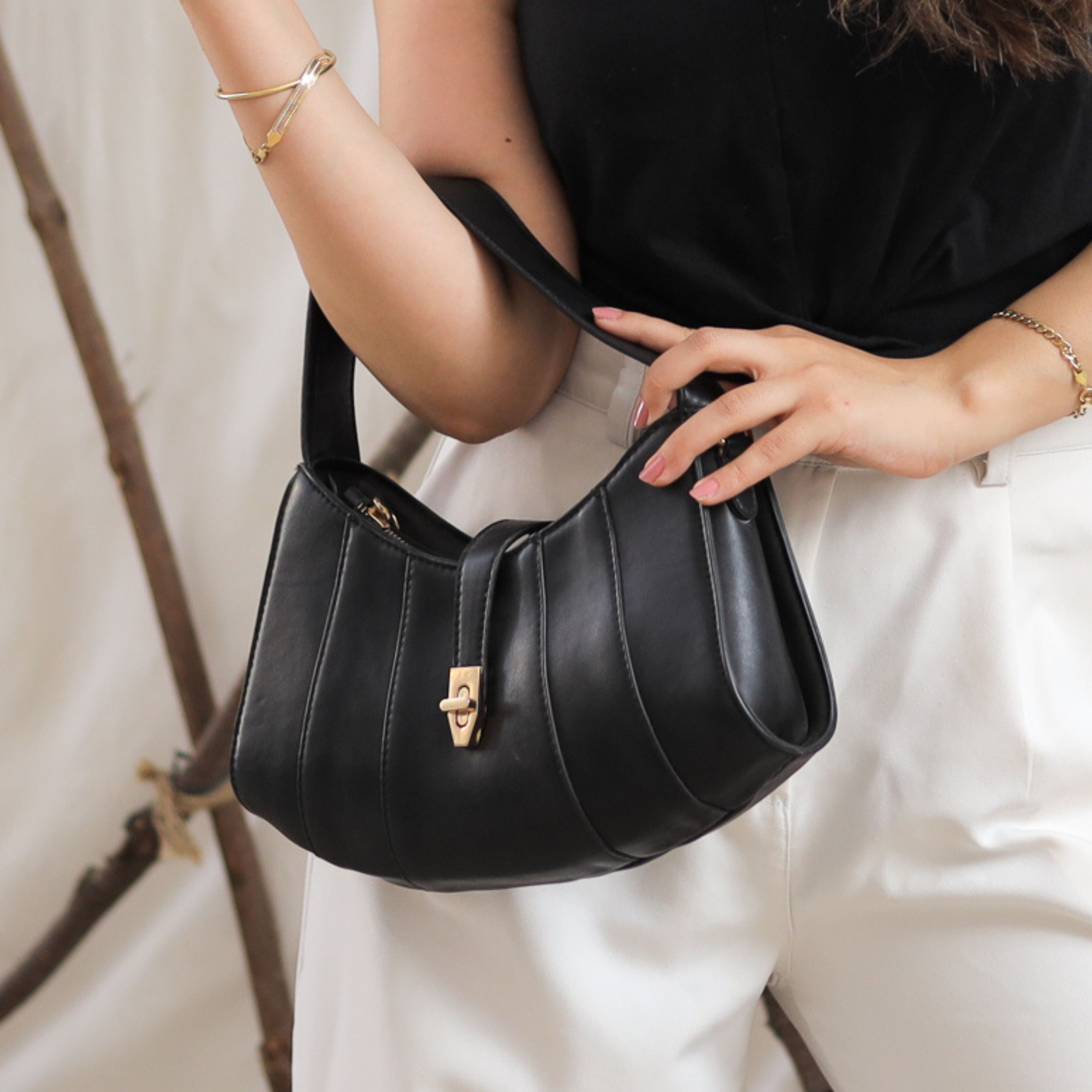 Buckle Strapy Cross Bags - Black – Havva Dose